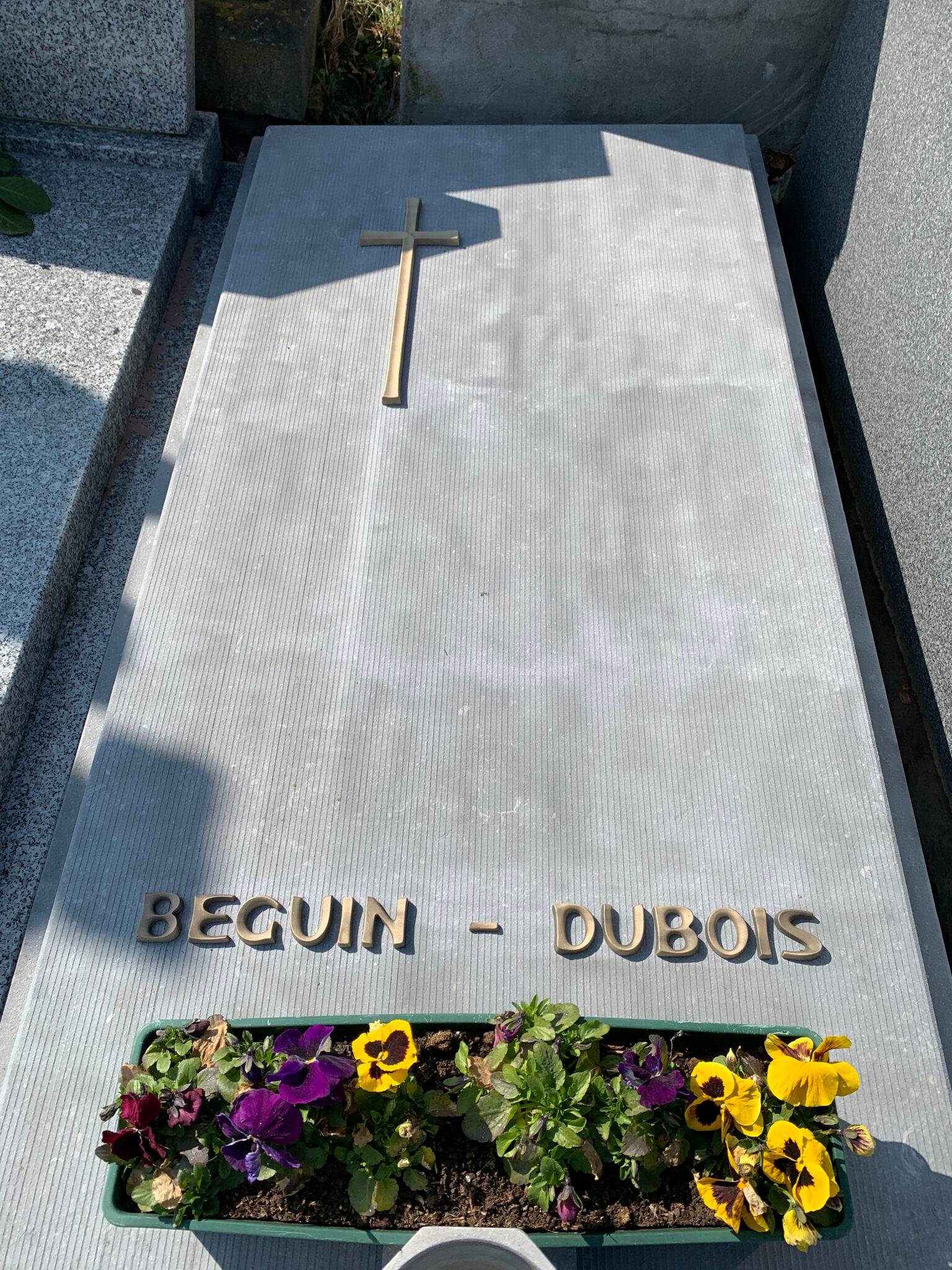 Monuments funéraires - Découvrez notre large choix - Funérailles Kimplaire